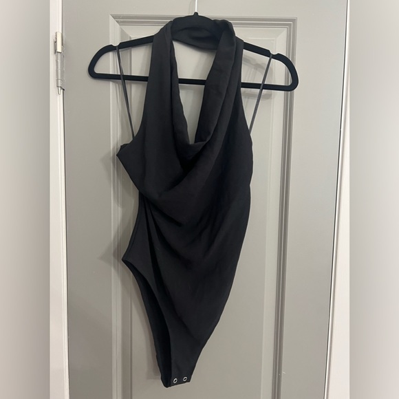 Zara | Tops | Zara Black Bodysuit With Back Details Side Zipper Size Xs ...